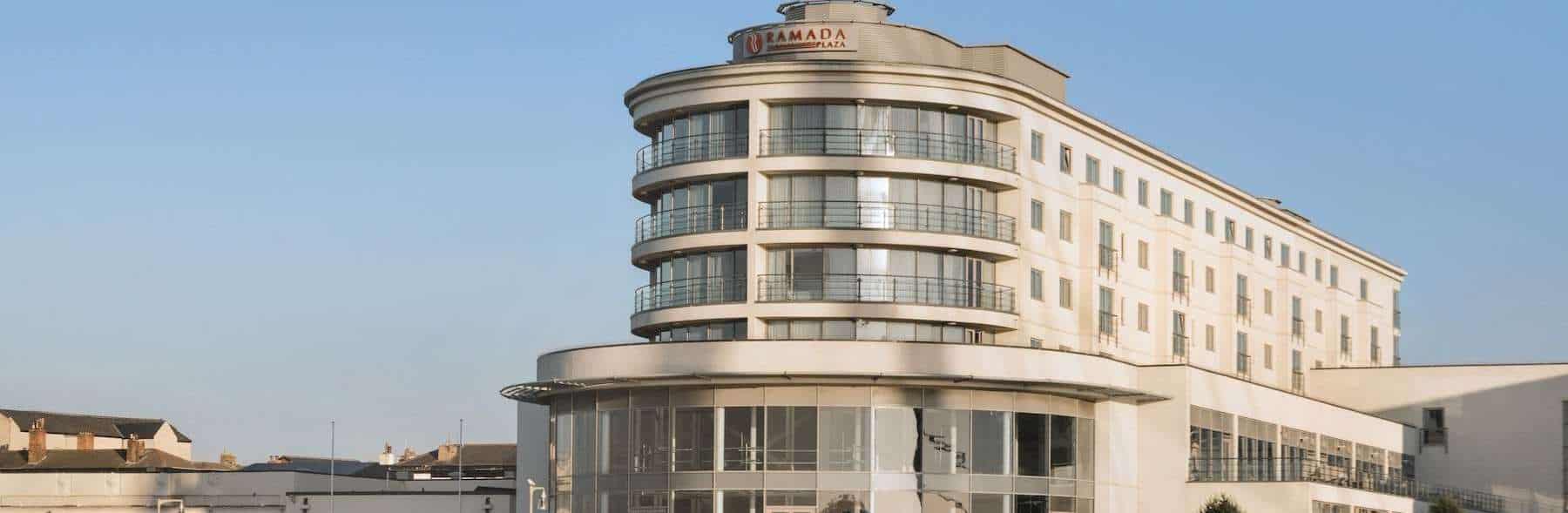 Waterfront Southport Hotel - Liverpool | Green Golf
